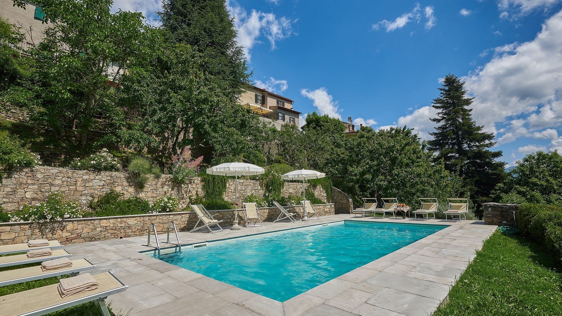 Forte dei Marmi, Italy – Travel Guide to Tuscany’s Luxury Beach Resort