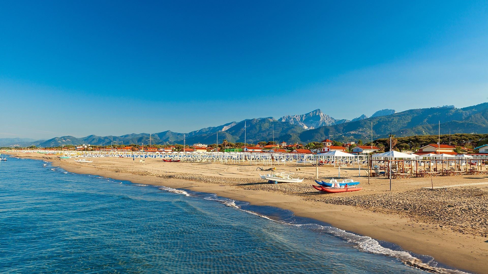 Forte dei Marmi, Italy – Travel Guide to Tuscany’s Luxury Beach Resort