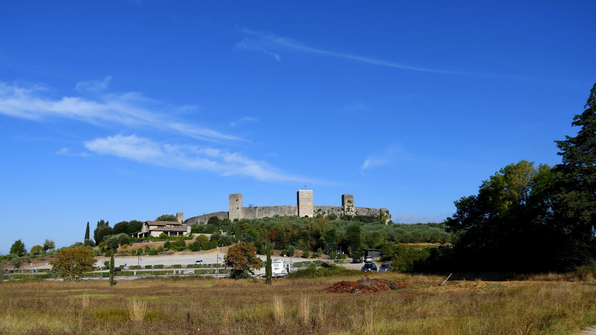Monteriggioni: Visit Tuscany’s Walled Medieval Treasure