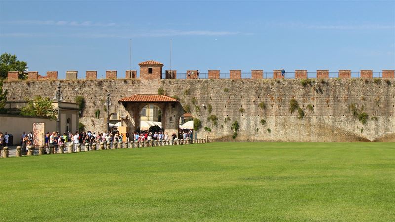 The ultimate insider’s travel guide to Pisa – unique attractions, local ...